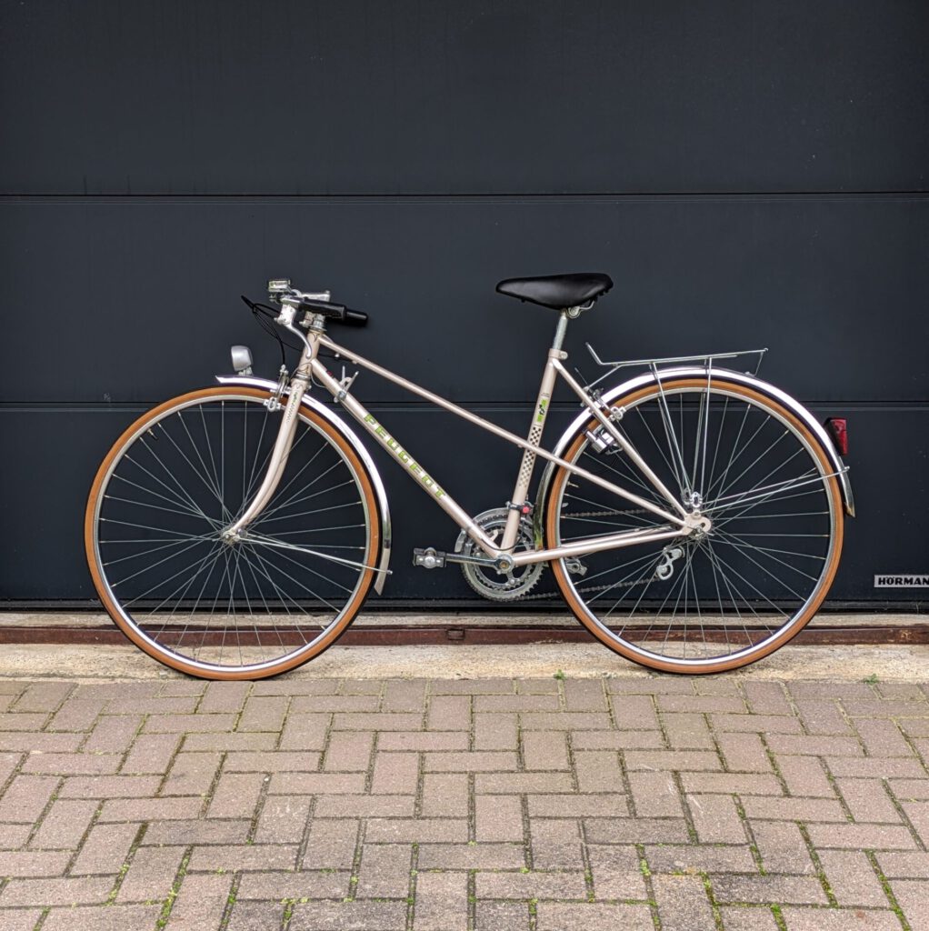 Vintage Damenrennrad Peugeot 28 Zoll Record du Monde - Past Bikes